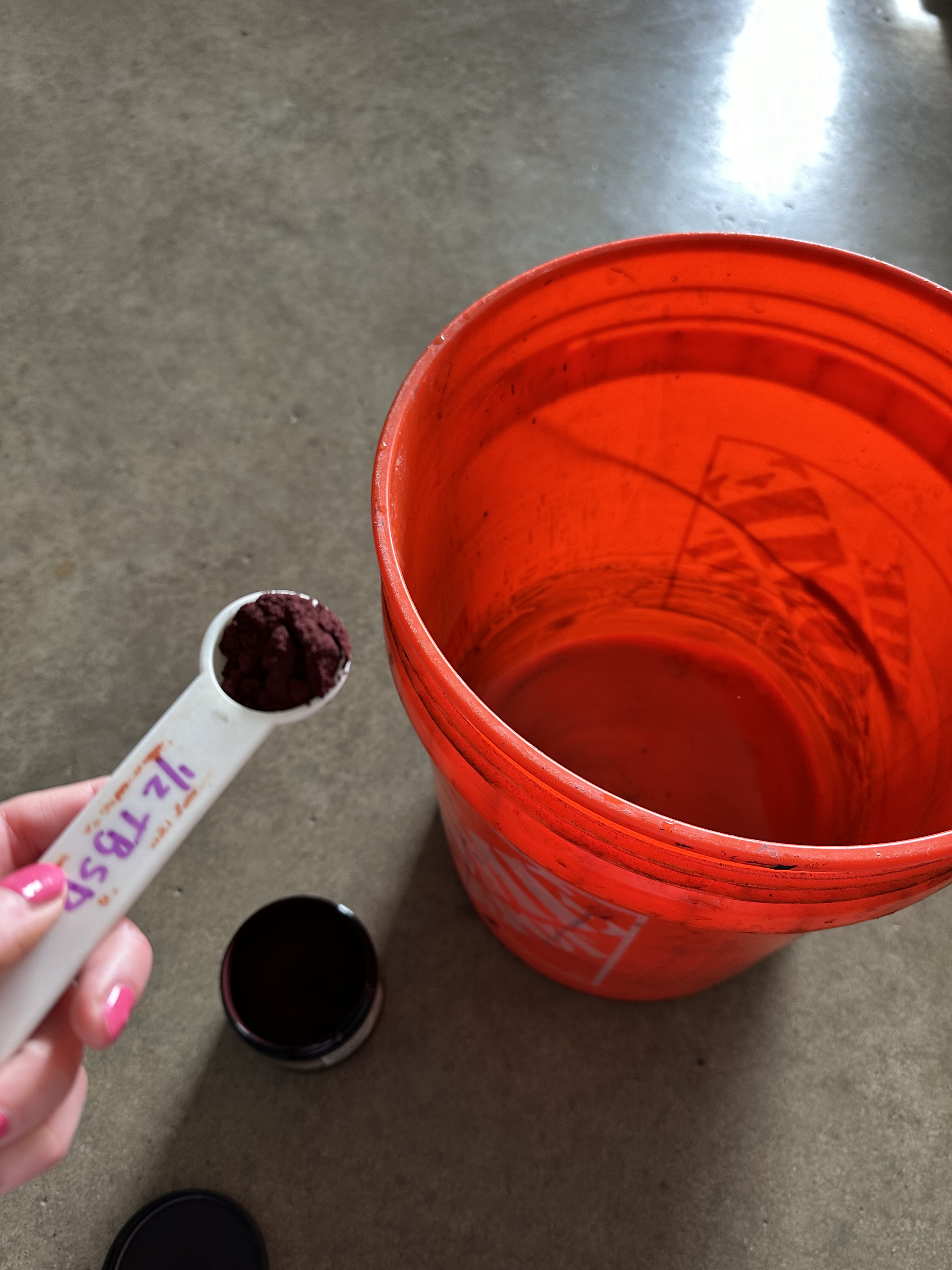 How to Tie Dye: Two Techniques – Explore with Emily